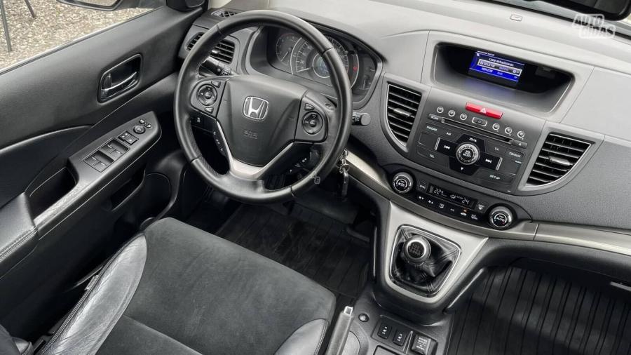 Brown Honda CR-V 2014 in Marijampole, with an engine capacity of 2.20 L and mileage of 172 thousand km for 10990 €, photo 12 on AUTOMOTO.COM.LV