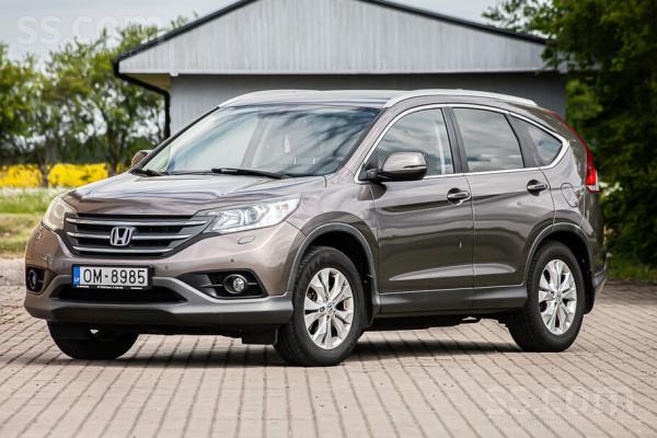 Brown Honda CR-V 2014 in Tukums, with an engine capacity of 2.20 L and mileage of 0 thousand km for 7390 €, photo 1 on AUTOMOTO.COM.LV