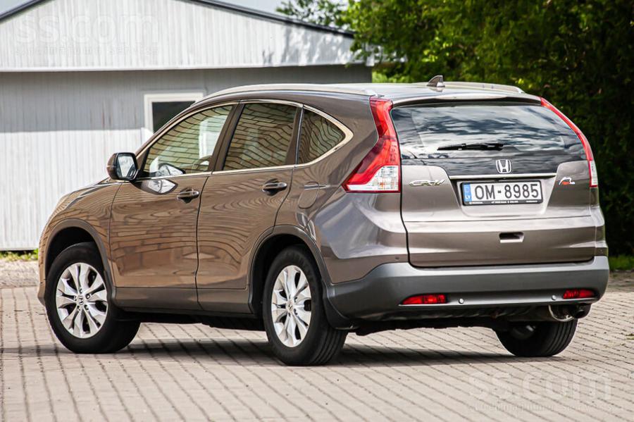 Brown Honda CR-V 2014 in Tukums, with an engine capacity of 2.20 L and mileage of 0 thousand km for 7390 €, photo 4 on AUTOMOTO.COM.LV