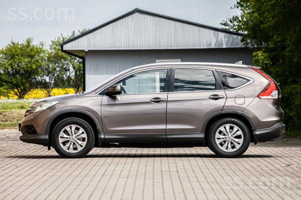 Brown Honda CR-V 2014 in Tukums, with an engine capacity of 2.20 L and mileage of 0 thousand km for 7390 €, photo 6 on AUTOMOTO.COM.LV