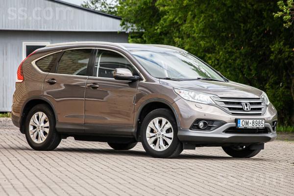 Brown Honda CR-V 2014 in Tukums, with an engine capacity of 2.20 L and mileage of 0 thousand km for 7390 €, photo 8 on AUTOMOTO.COM.LV