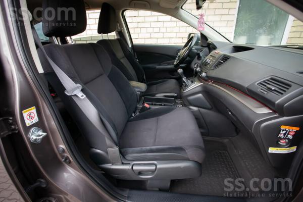 Brown Honda CR-V 2014 in Tukums, with an engine capacity of 2.20 L and mileage of 0 thousand km for 7390 €, photo 10 on AUTOMOTO.COM.LV