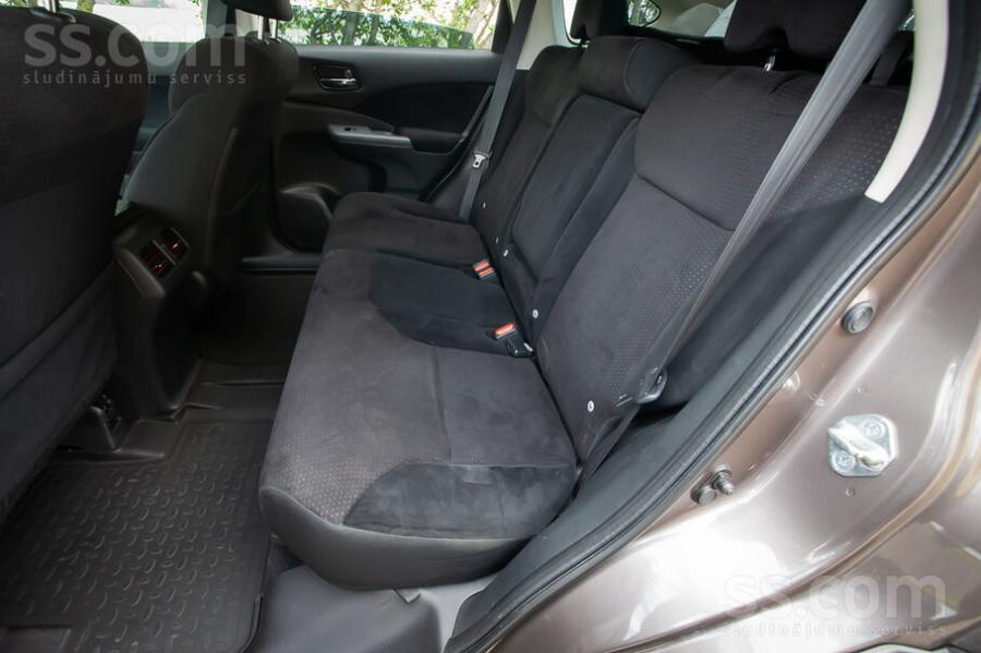 Brown Honda CR-V 2014 in Tukums, with an engine capacity of 2.20 L and mileage of 0 thousand km for 7390 €, photo 13 on AUTOMOTO.COM.LV
