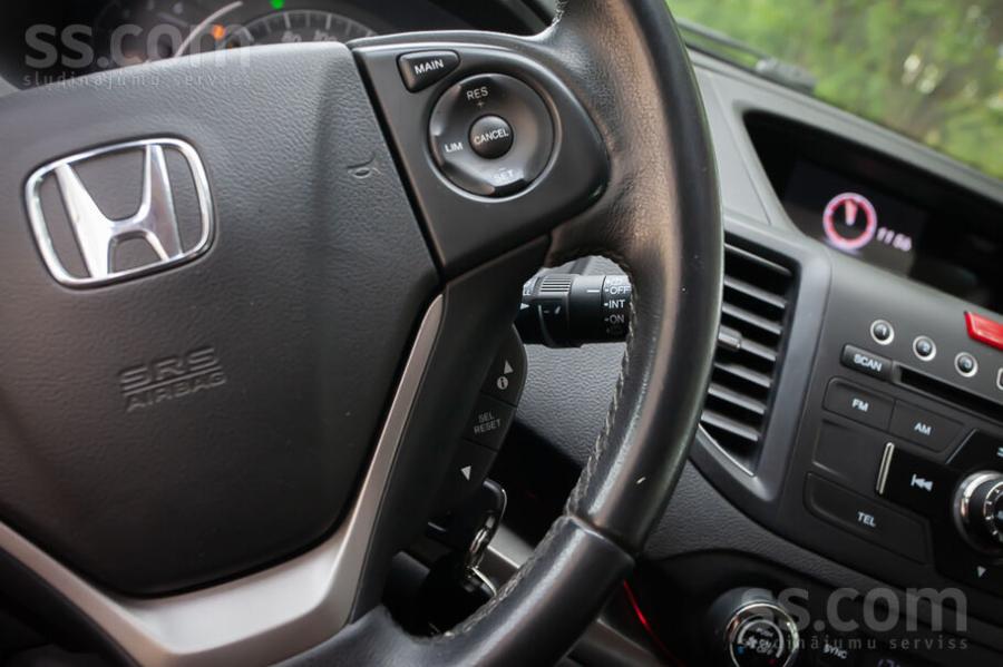 Brown Honda CR-V 2014 in Tukums, with an engine capacity of 2.20 L and mileage of 0 thousand km for 7390 €, photo 18 on AUTOMOTO.COM.LV