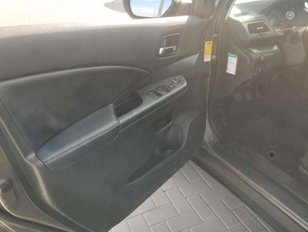 Brown Honda CR-V 2014 in Taurage, with an engine capacity of 1.60 L and mileage of 169 thousand km for 8800 €, photo 9 on AUTOMOTO.COM.LV