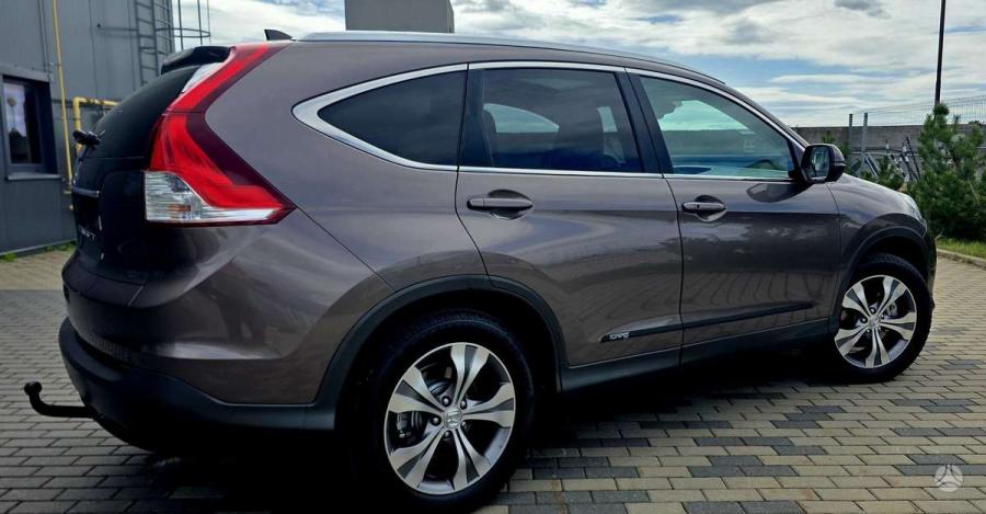 Brūns Honda CR-V 2014 Šauļi, ar dzinēja tilpumu 2.20 L un nobraukumu 240 tūkst. km par 11250 €, foto 17 vietnē AUTOMOTO.COM.LV