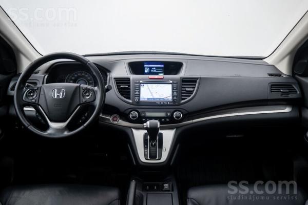 Brown Honda CR-V 2014 in Tallinn, with an engine capacity of 2.20 L and mileage of 228 thousand km for 9998 €, photo 2 on AUTOMOTO.COM.LV