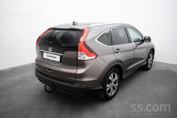 Brown Honda CR-V 2014 in Tallinn, with an engine capacity of 2.20 L and mileage of 228 thousand km for 9998 €, photo 3 on AUTOMOTO.COM.LV