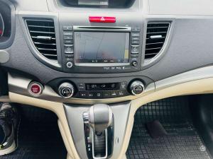 Brown Honda CR-V 2014 in Vilnius, with an engine capacity of 2.20 L and mileage of 223 thousand km for 11100 €, photo 10 on AUTOMOTO.COM.LV