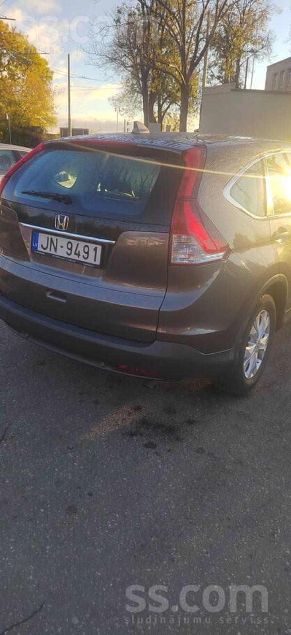 Brūns Honda CR-V 2014 Daugavpils, ar dzinēja tilpumu 2.00 L un nobraukumu 138 tūkst. km par 14900 €, foto 4 vietnē AUTOMOTO.COM.LV
