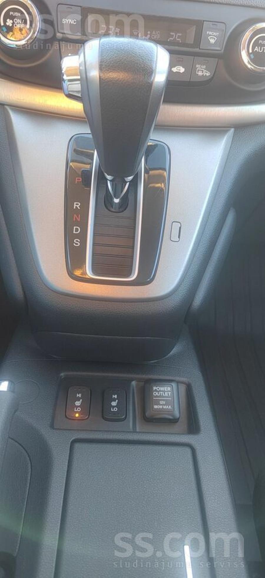 Brown Honda CR-V 2014 in Daugavpils, with an engine capacity of 2.00 L and mileage of 138 thousand km for 14900 €, photo 11 on AUTOMOTO.COM.LV