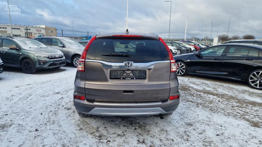Brūns Honda CR-V 2015 Marijampole, ar dzinēja tilpumu 1.60 L un nobraukumu 330 tūkst. km par 11700 €, foto 6 vietnē AUTOMOTO.COM.LV