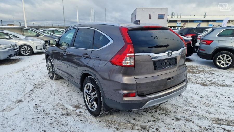 Brūns Honda CR-V 2015 Marijampole, ar dzinēja tilpumu 1.60 L un nobraukumu 330 tūkst. km par 11700 €, foto 7 vietnē AUTOMOTO.COM.LV