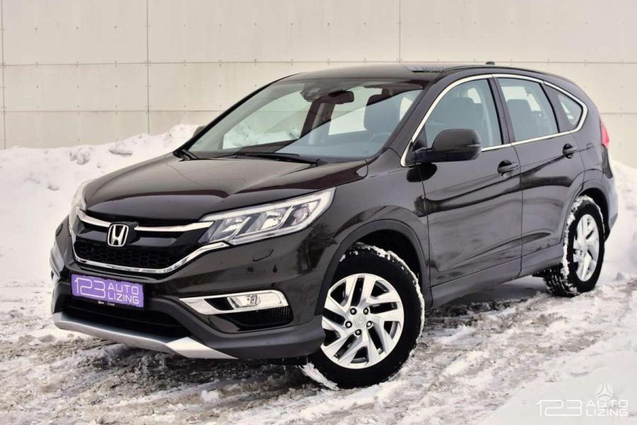 Brown Honda CR-V 2015 in Kretinga, with an engine capacity of 1.60 L and mileage of 134 thousand km for 14750 €, photo 1 on AUTOMOTO.COM.LV