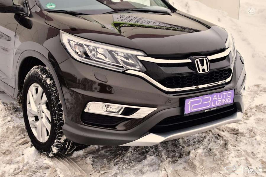 Brown Honda CR-V 2015 in Kretinga, with an engine capacity of 1.60 L and mileage of 134 thousand km for 14750 €, photo 6 on AUTOMOTO.COM.LV