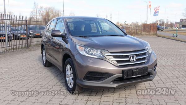 Brown Honda CR-V 2015 in Tartu, with an engine capacity of 1.60 L and mileage of 142 thousand km for 13950 €, photo 8 on AUTOMOTO.COM.LV