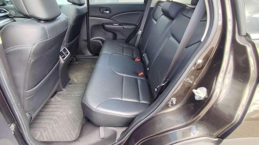 Brown Honda CR-V 2015 in Kaunas, with an engine capacity of 1.60 L and mileage of 184 thousand km for 12950 €, photo 23 on AUTOMOTO.COM.LV
