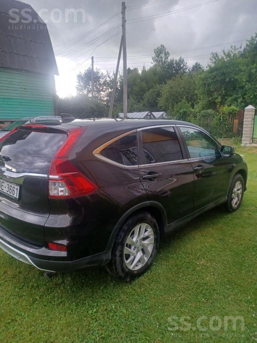 Brown Honda CR-V 2015 in Daugavpils, with an engine capacity of 1.60 L and mileage of 270 thousand km for 15000 €, photo 1 on AUTOMOTO.COM.LV