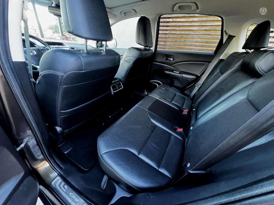 Brown Honda CR-V 2015 in Vilnius, with an engine capacity of 1.60 L and mileage of 165 thousand km for 13750 €, photo 15 on AUTOMOTO.COM.LV