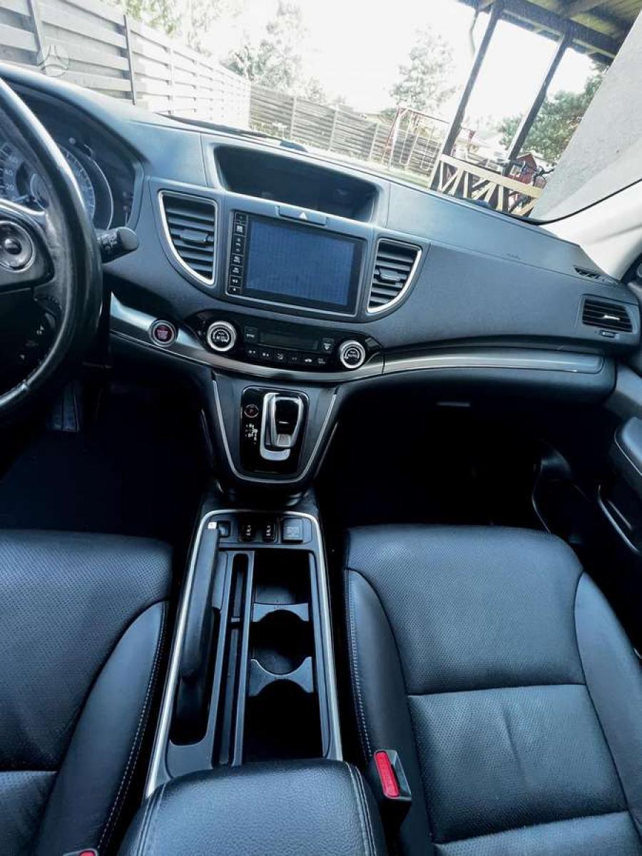 Brown Honda CR-V 2015 in Vilnius, with an engine capacity of 1.60 L and mileage of 165 thousand km for 13750 €, photo 17 on AUTOMOTO.COM.LV