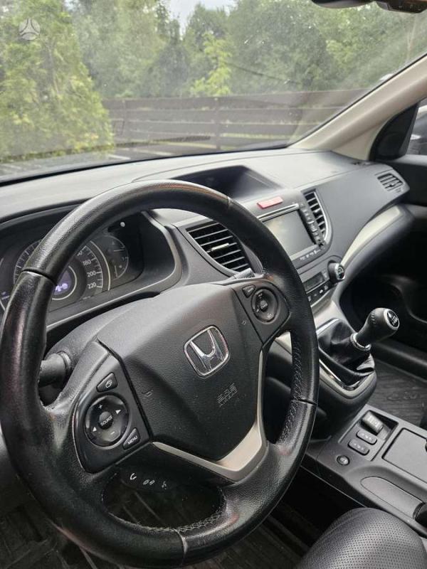 Brūns Honda CR-V 2015 Anykščiai, ar dzinēja tilpumu 2.20 L un nobraukumu 238 tūkst. km par 10500 €, foto 5 vietnē AUTOMOTO.COM.LV