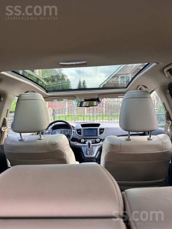 Brown Honda CR-V 2015 in Riga, with an engine capacity of 2.00 L and mileage of 195 thousand km for 13000 €, photo 8 on AUTOMOTO.COM.LV