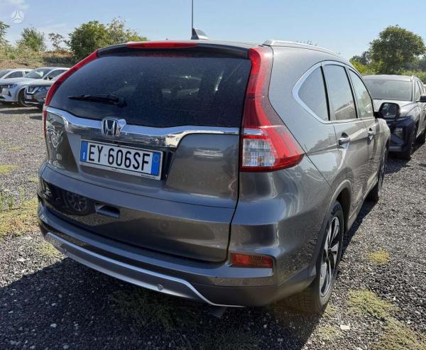 Brown Honda CR-V 2015 in Siauliai, with an engine capacity of 1.60 L and mileage of 125 thousand km for 10900 €, photo 5 on AUTOMOTO.COM.LV