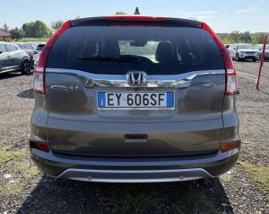 Brown Honda CR-V 2015 in Siauliai, with an engine capacity of 1.60 L and mileage of 125 thousand km for 10900 €, photo 6 on AUTOMOTO.COM.LV