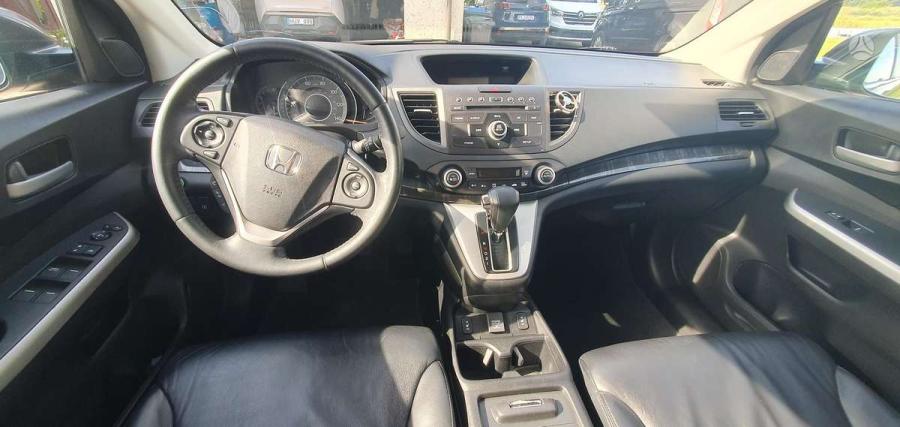 Brown Honda CR-V 2015 in Plunge, with an engine capacity of 2.35 L and mileage of 121 thousand km for 14500 €, photo 8 on AUTOMOTO.COM.LV