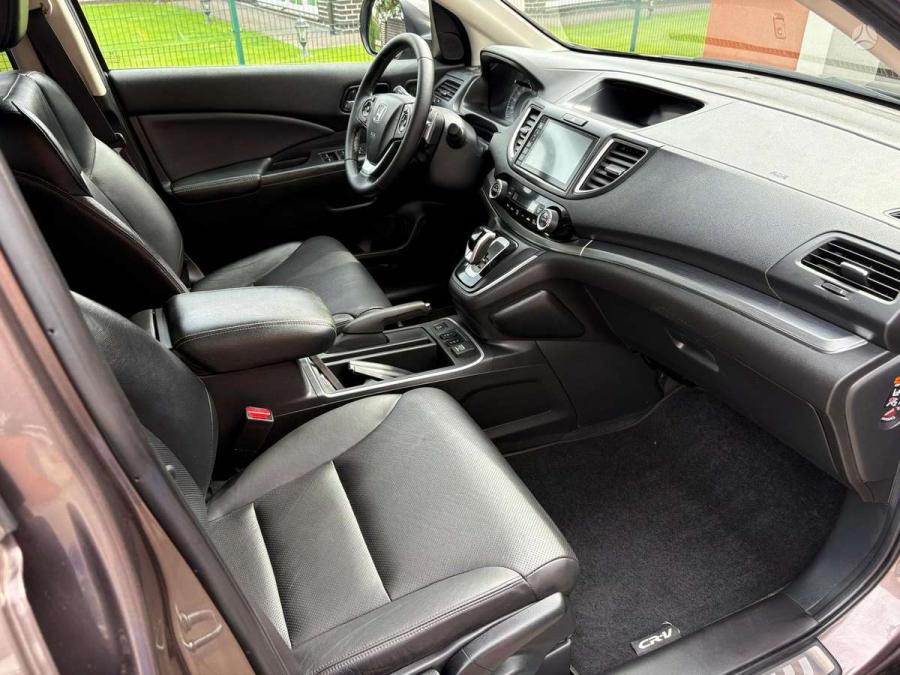 Brown Honda CR-V 2015 in Vilnius, with an engine capacity of 1.60 L and mileage of 180 thousand km for 13800 €, photo 15 on AUTOMOTO.COM.LV