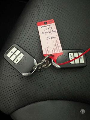 Brown Honda CR-V 2015 in Vilnius, with an engine capacity of 1.60 L and mileage of 180 thousand km for 13800 €, photo 28 on AUTOMOTO.COM.LV