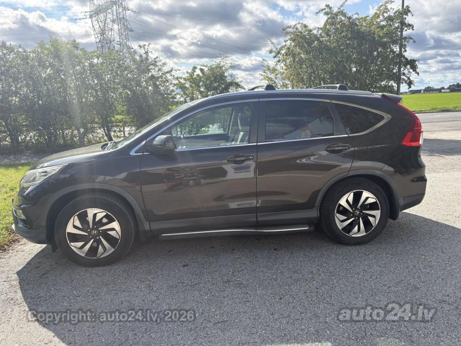 Brown Honda CR-V 2015 in Tallinn, with an engine capacity of 1.60 L and mileage of 282 thousand km for 12500 €, photo 4 on AUTOMOTO.COM.LV