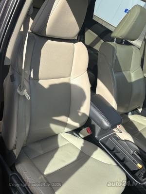 Brown Honda CR-V 2015 in Tallinn, with an engine capacity of 1.60 L and mileage of 282 thousand km for 12500 €, photo 6 on AUTOMOTO.COM.LV
