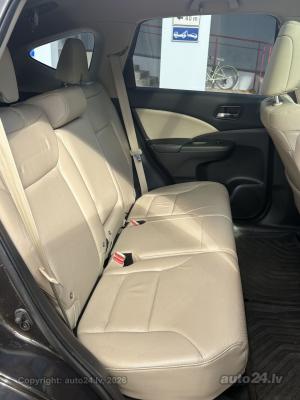 Brown Honda CR-V 2015 in Tallinn, with an engine capacity of 1.60 L and mileage of 282 thousand km for 12500 €, photo 7 on AUTOMOTO.COM.LV