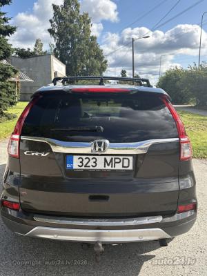Brown Honda CR-V 2015 in Tallinn, with an engine capacity of 1.60 L and mileage of 282 thousand km for 12500 €, photo 9 on AUTOMOTO.COM.LV