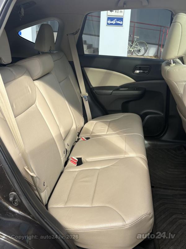 Honda CR-V 2015 Tallina vietnē Brūns Honda CR-V 2015 Tallina, ar dzinēja tilpumu 1.60 L un nobraukumu 282 tūkst. km par 12500 €, foto 7 vietnē AUTOMOTO.COM.LV