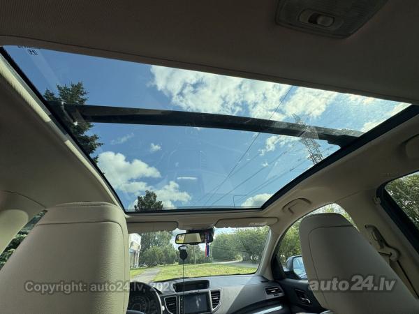 Honda CR-V 2015 Tallina vietnē Brūns Honda CR-V 2015 Tallina, ar dzinēja tilpumu 1.60 L un nobraukumu 282 tūkst. km par 12500 €, foto 8 vietnē AUTOMOTO.COM.LV