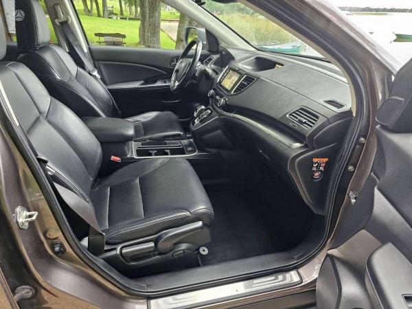 Honda CR-V 2015 Molėtai vietnē Brūns Honda CR-V 2015 Molėtai, ar dzinēja tilpumu 1.60 L un nobraukumu 150 tūkst. km par 11300 €, foto 9 vietnē AUTOMOTO.COM.LV