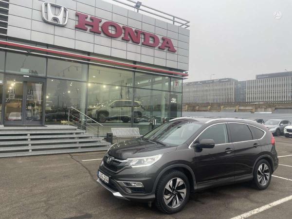 Brūns Honda CR-V 2016 Viļņa, ar dzinēja tilpumu 1.60 L un nobraukumu 173 tūkst. km par 15490 €, foto 1 vietnē AUTOMOTO.COM.LV