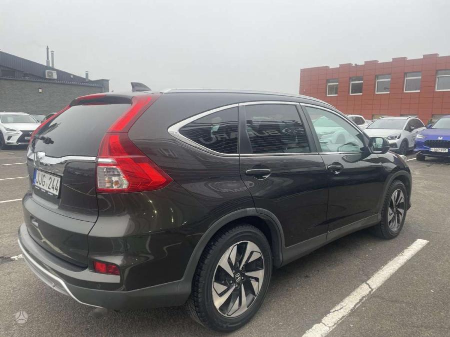 Brūns Honda CR-V 2016 Viļņa, ar dzinēja tilpumu 1.60 L un nobraukumu 173 tūkst. km par 15490 €, foto 4 vietnē AUTOMOTO.COM.LV