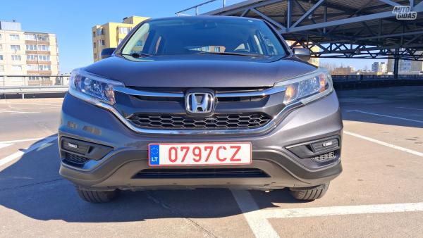 Brown Honda CR-V 2016 in Siauliai, with an engine capacity of 2.40 L and mileage of 65 thousand km for 15600 €, photo 2 on AUTOMOTO.COM.LV