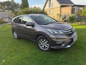 Brown Honda CR-V 2016 in Siauliai, with an engine capacity of 1.60 L and mileage of 208 thousand km for 10500 €, photo  on AUTOMOTO.COM.LV