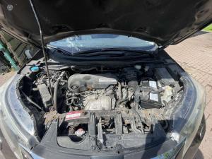 Brown Honda CR-V 2016 in Vilnius, with an engine capacity of 1.60 L and mileage of 322 thousand km for 9100 €, photo 12 on AUTOMOTO.COM.LV