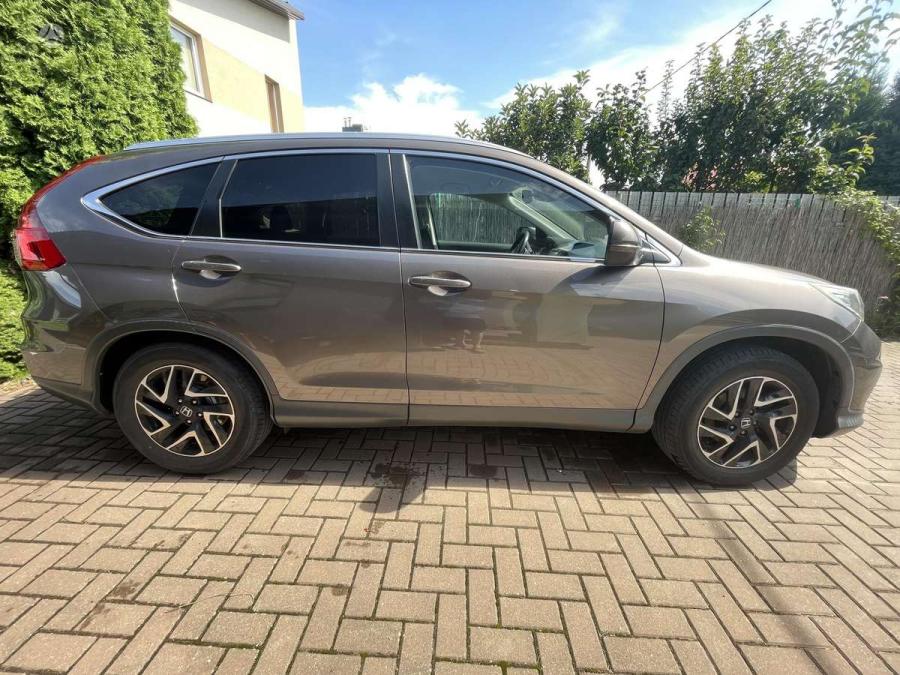Brūns Honda CR-V 2016 Viļņa, ar dzinēja tilpumu 1.60 L un nobraukumu 322 tūkst. km par 9100 €, foto 4 vietnē AUTOMOTO.COM.LV