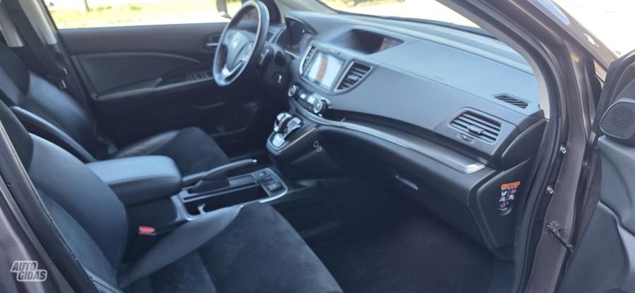 Brūns Honda CR-V 2016 Šauļi, ar dzinēja tilpumu 1.60 L un nobraukumu 212 tūkst. km par 13200 €, foto 17 vietnē AUTOMOTO.COM.LV