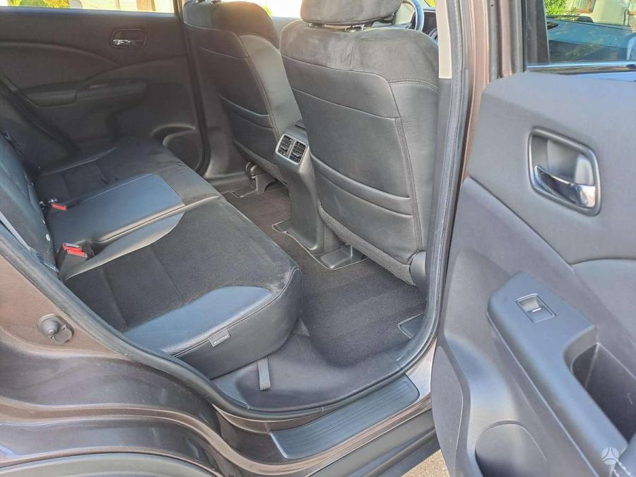 Brūns Honda CR-V 2016 Prienai, ar dzinēja tilpumu 1.60 L un nobraukumu 294 tūkst. km par 11900 €, foto 14 vietnē AUTOMOTO.COM.LV