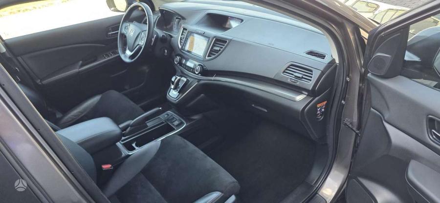 Brown Honda CR-V 2016 in Siauliai, with an engine capacity of 1.60 L and mileage of 212 thousand km for 12999 €, photo 22 on AUTOMOTO.COM.LV