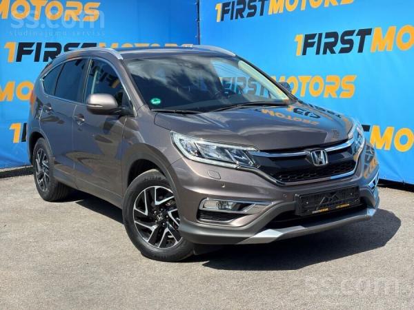 Brown Honda CR-V 2017 in Riga, with an engine capacity of 1.60 L and mileage of 123 thousand km for 12950 €, photo 5 on AUTOMOTO.COM.LV