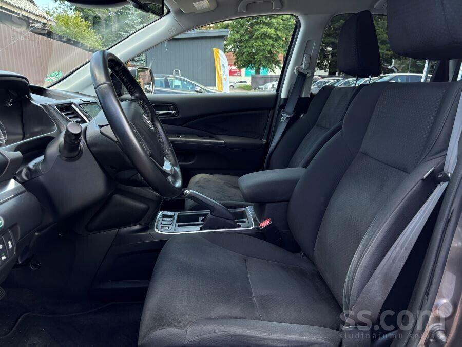 Brūns Honda CR-V 2017 Rīga, ar dzinēja tilpumu 1.60 L un nobraukumu 123 tūkst. km par 12950 €, foto 8 vietnē AUTOMOTO.COM.LV