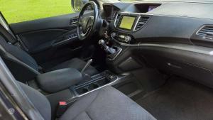 Brown Honda CR-V 2017 in Panevezys, with an engine capacity of 1.60 L and mileage of 260 thousand km for 11200 €, photo 12 on AUTOMOTO.COM.LV